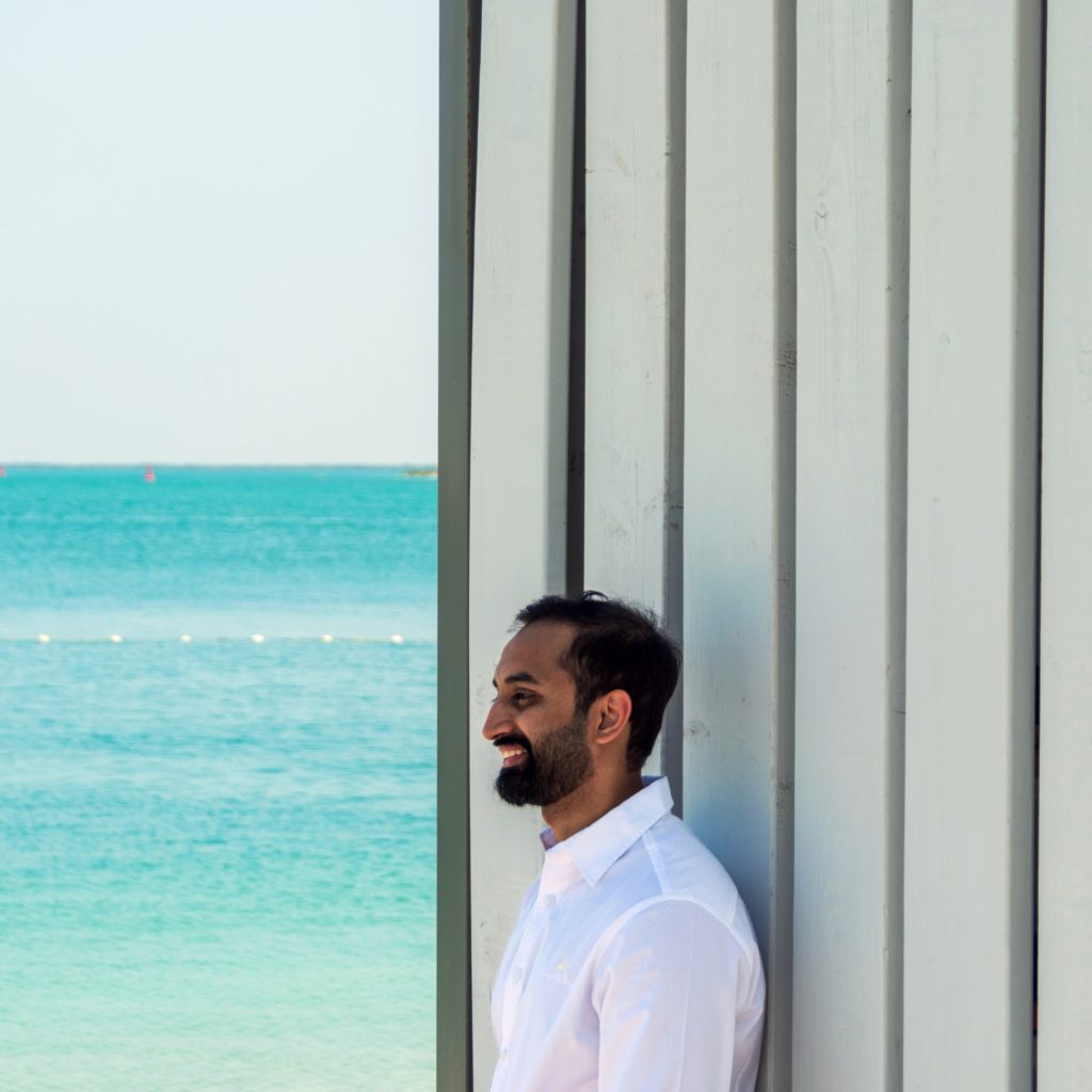Jonathan Lobo - Love (2022) | The Other Side Reviews